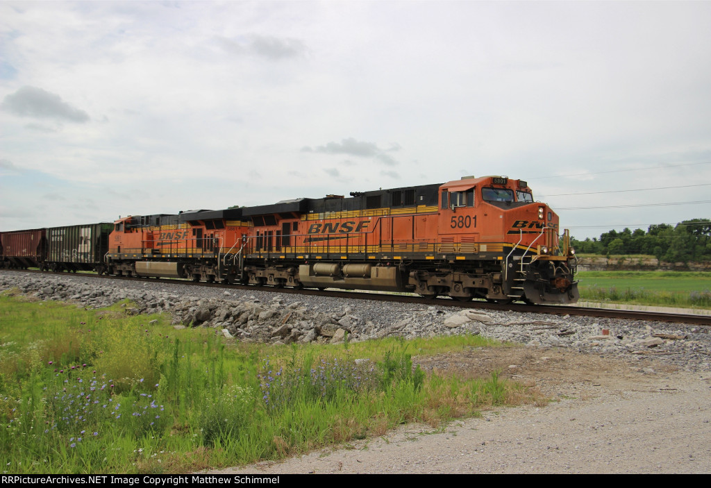 BNSF 5801